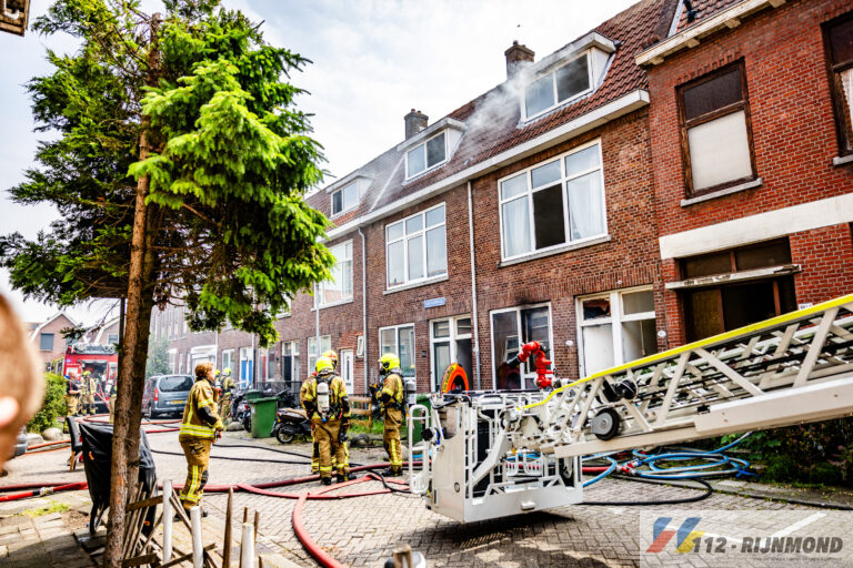 15 woningen ontruimd en flinke rookontwikkeling bij zeer grote brand ...